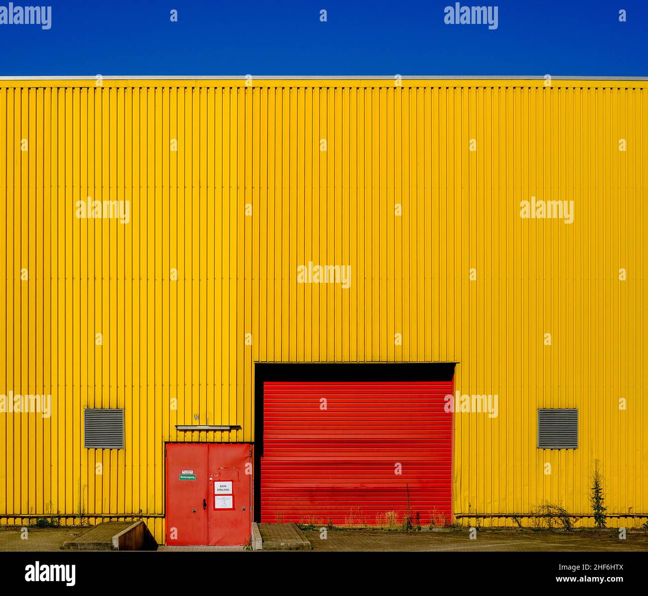 Red and yellow sky hi-res stock photography and images - Alamy