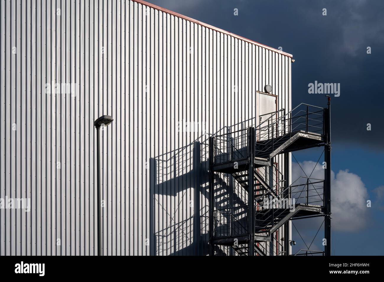 Outside staircase warehouse hi-res stock photography and images - Alamy