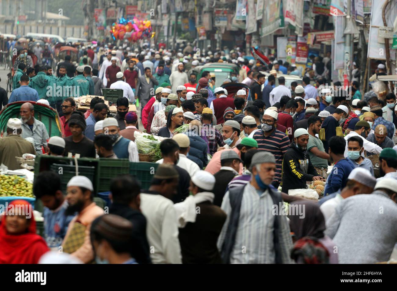 DHAKA,BANGLADESH,JANUARY,14,2022, People do not maintain social ...