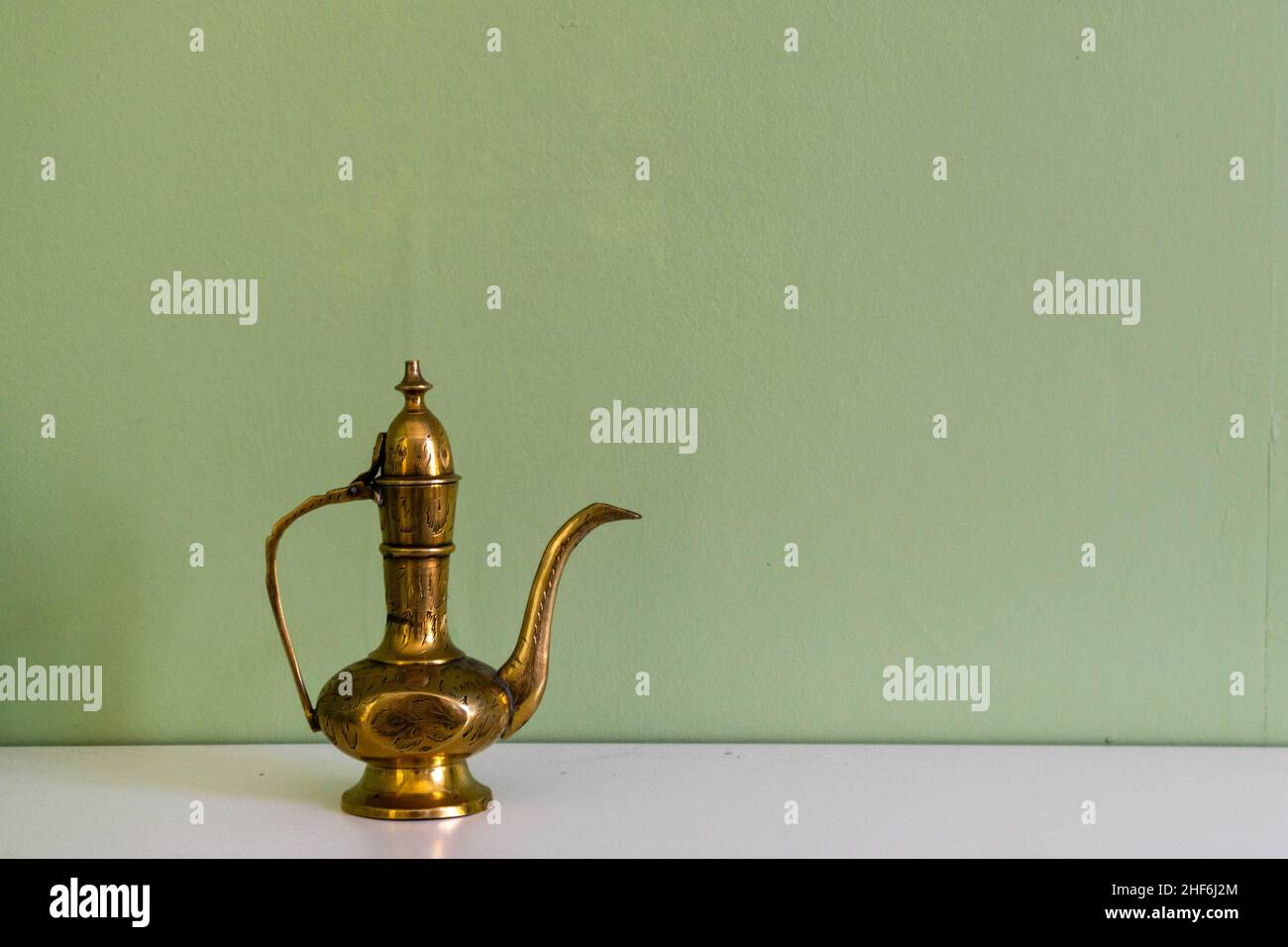Magic lamp hi-res stock photography and images - Alamy