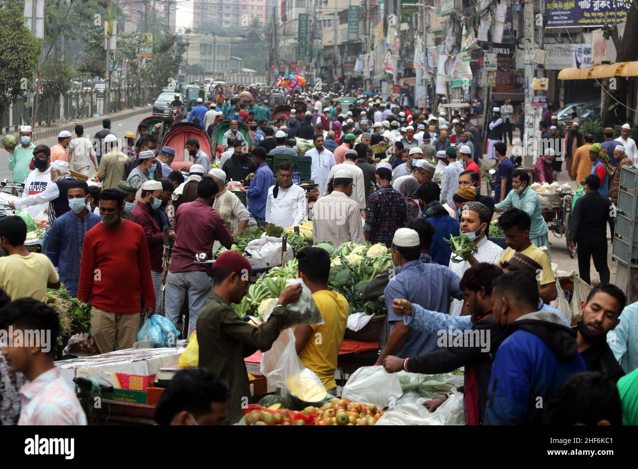 DHAKA,BANGLADESH,JANUARY,14,2022, People do not maintain social ...