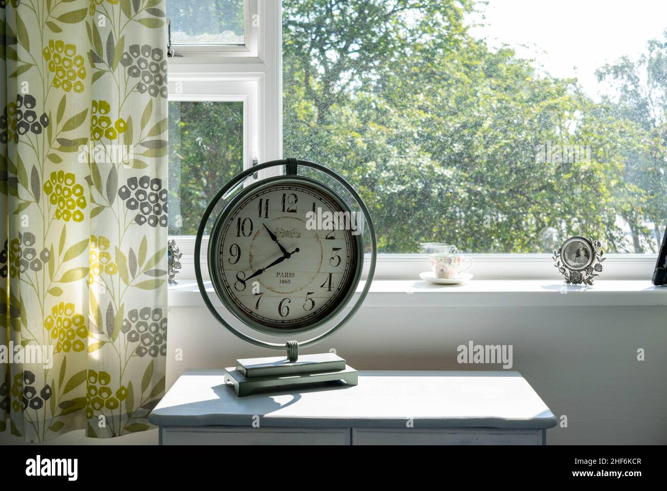 Hull, UK - 28th August 2019: Vintage antique Paris France large clock ...