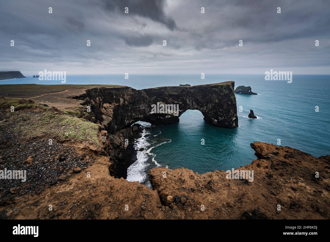 Dyrholaey rock formations hi-res stock photography and images - Alamy