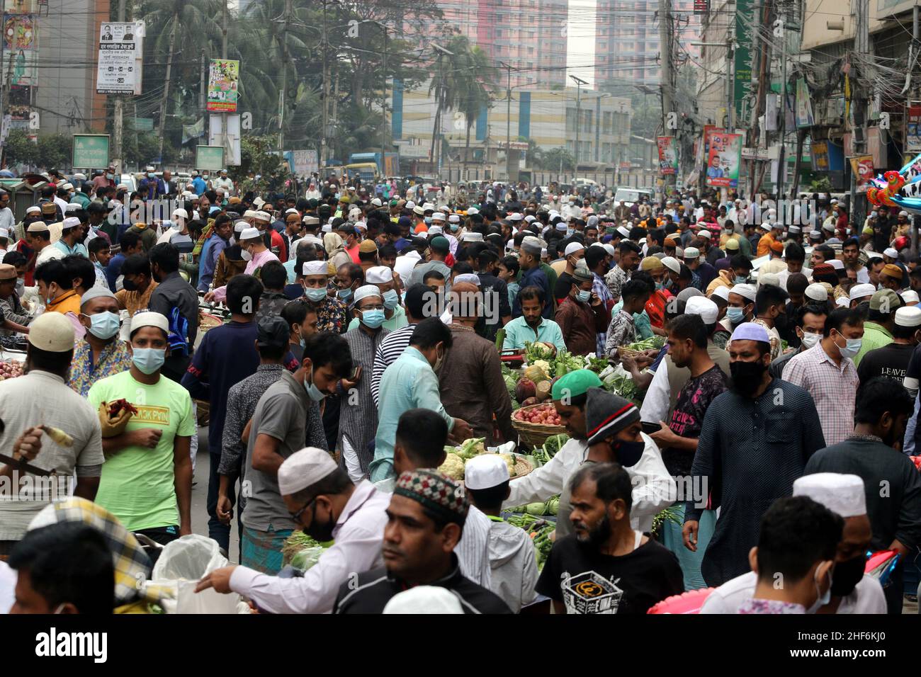 DHAKA,BANGLADESH,JANUARY,14,2022, People do not maintain social ...