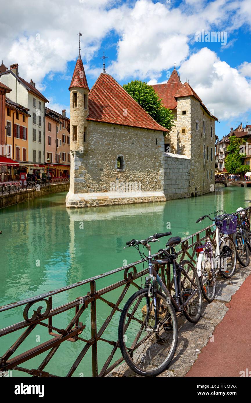 Scenic view on the canals of Annecy old town, France Stock Photo - Alamy