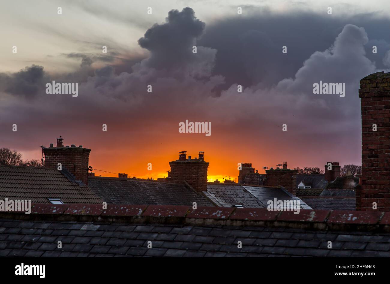 Menacing house hi-res stock photography and images - Alamy
