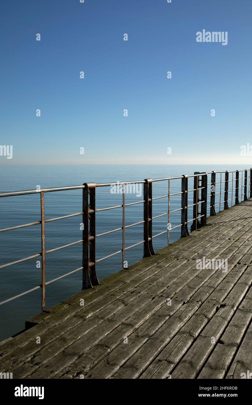 Board fencing hi-res stock photography and images - Alamy