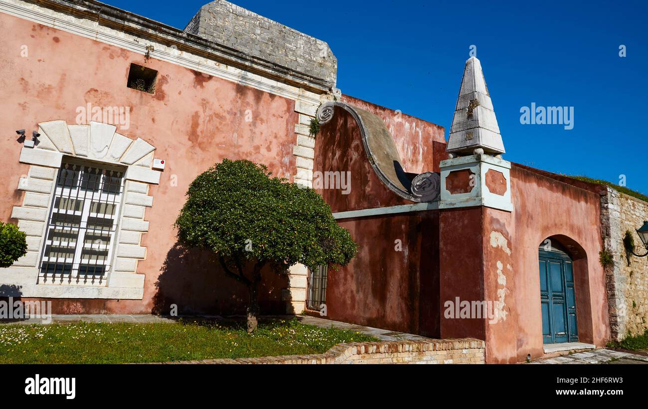 Pyramid shaped gate border hi-res stock photography and images - Alamy
