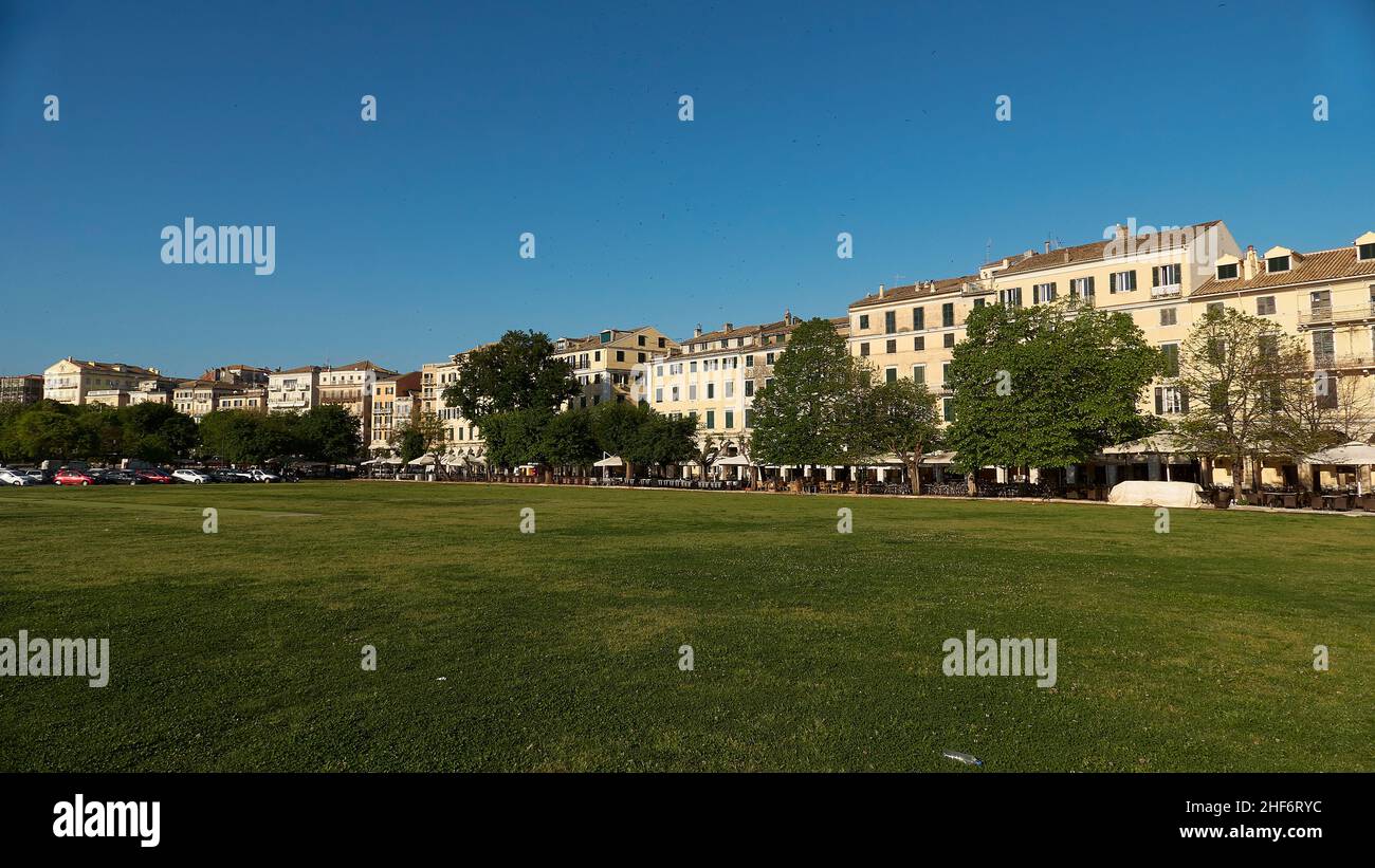 Houses of liston behind the square hi-res stock photography and images ...