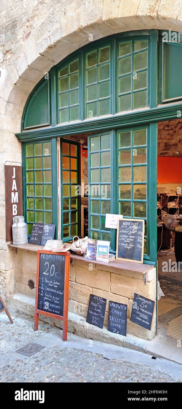 Cheese and sausage specialties from Saint Emilion in the Bordelais ...