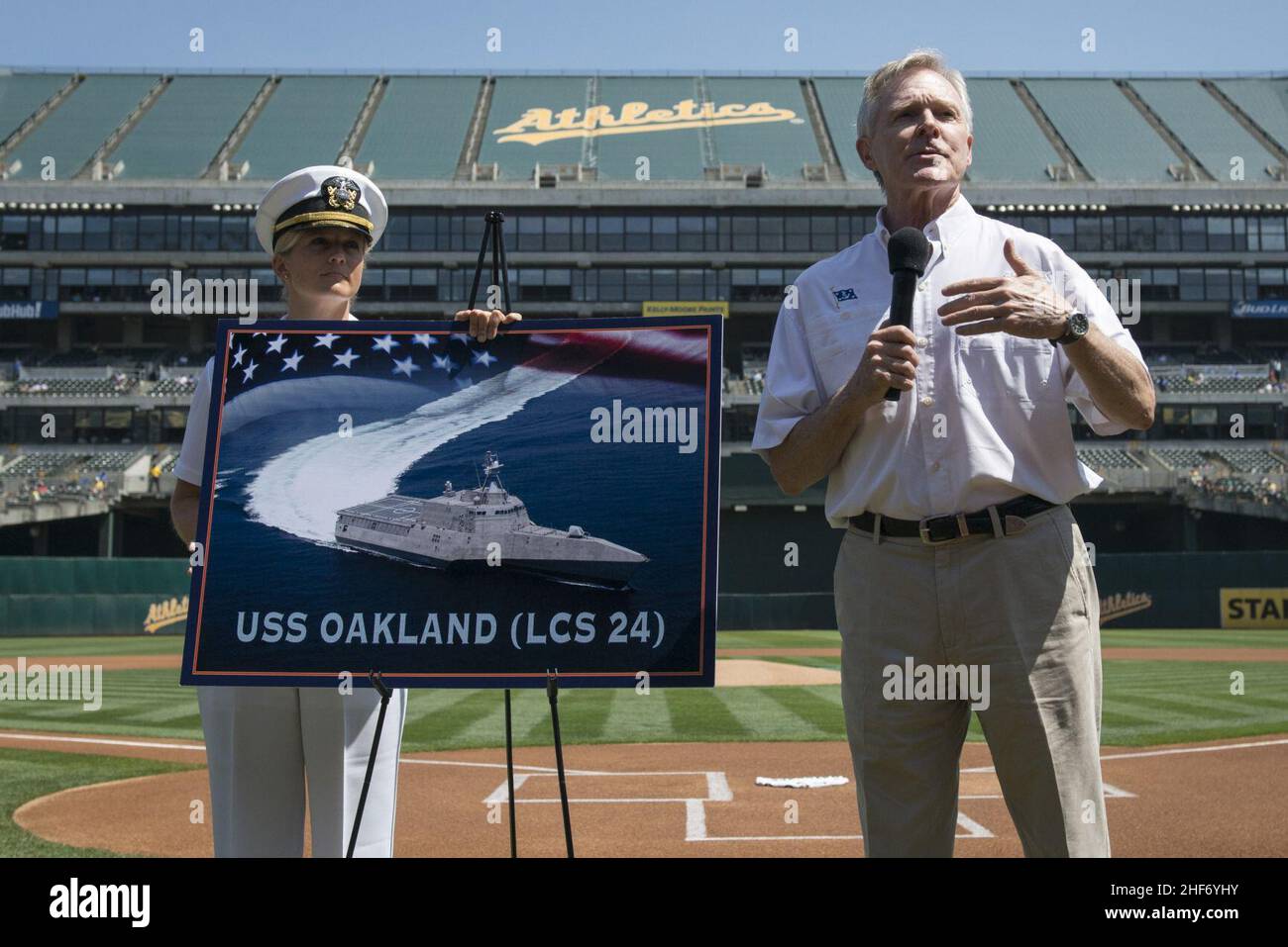 SECNAV announces LCS-24 will be named USS Oakland. (20821189786 Stock ...