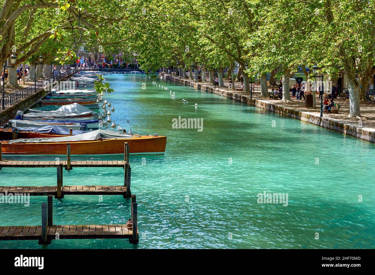 Old palace and canal annecy france hi-res stock photography and images ...