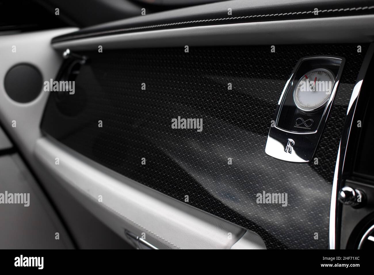 The Rolls Royce Dawn Black Badge Dashboard Mounted Clock With Black ...