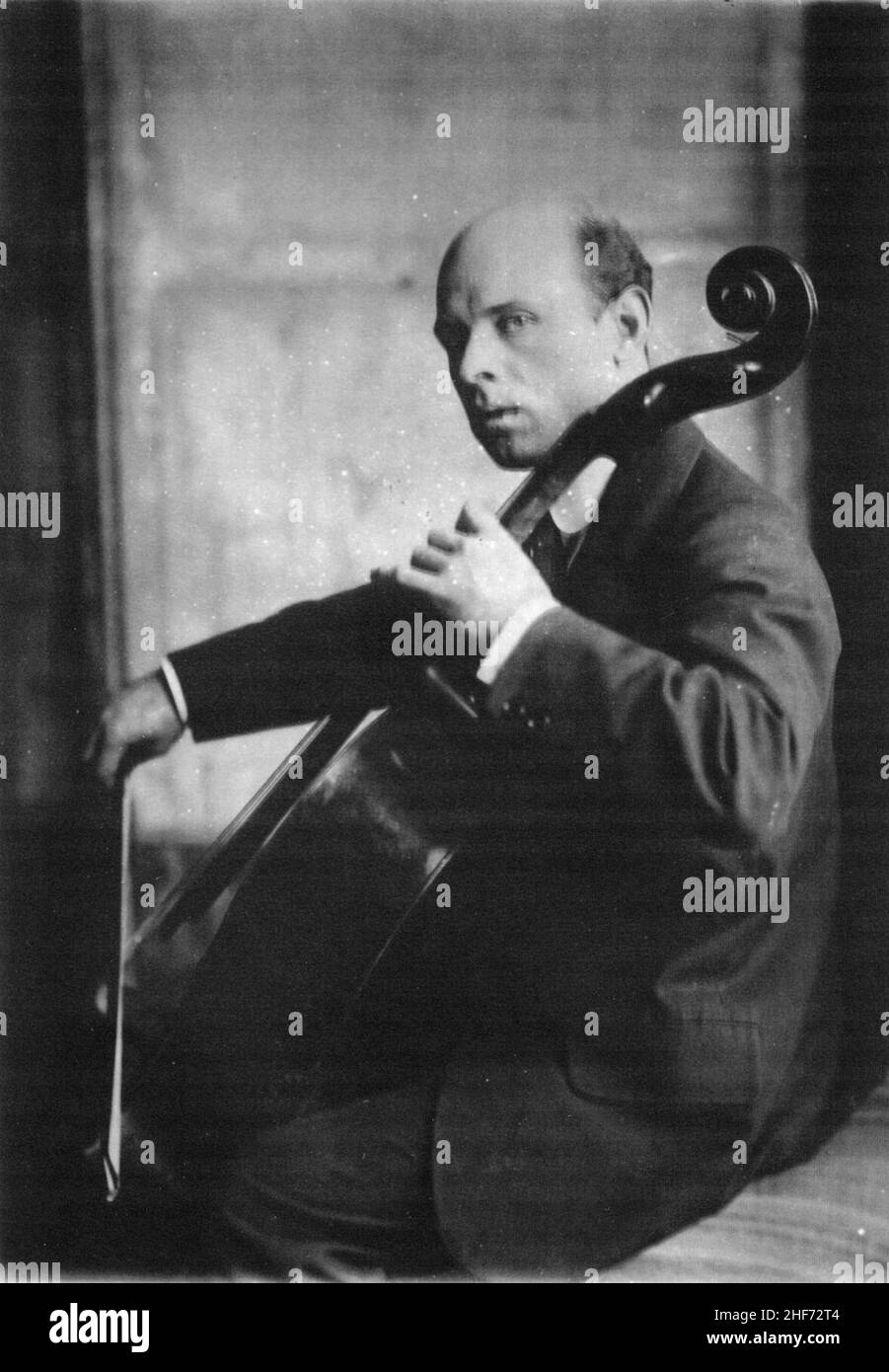 Schmutzer-Pablo Casals, 1914 Stock Photo - Alamy