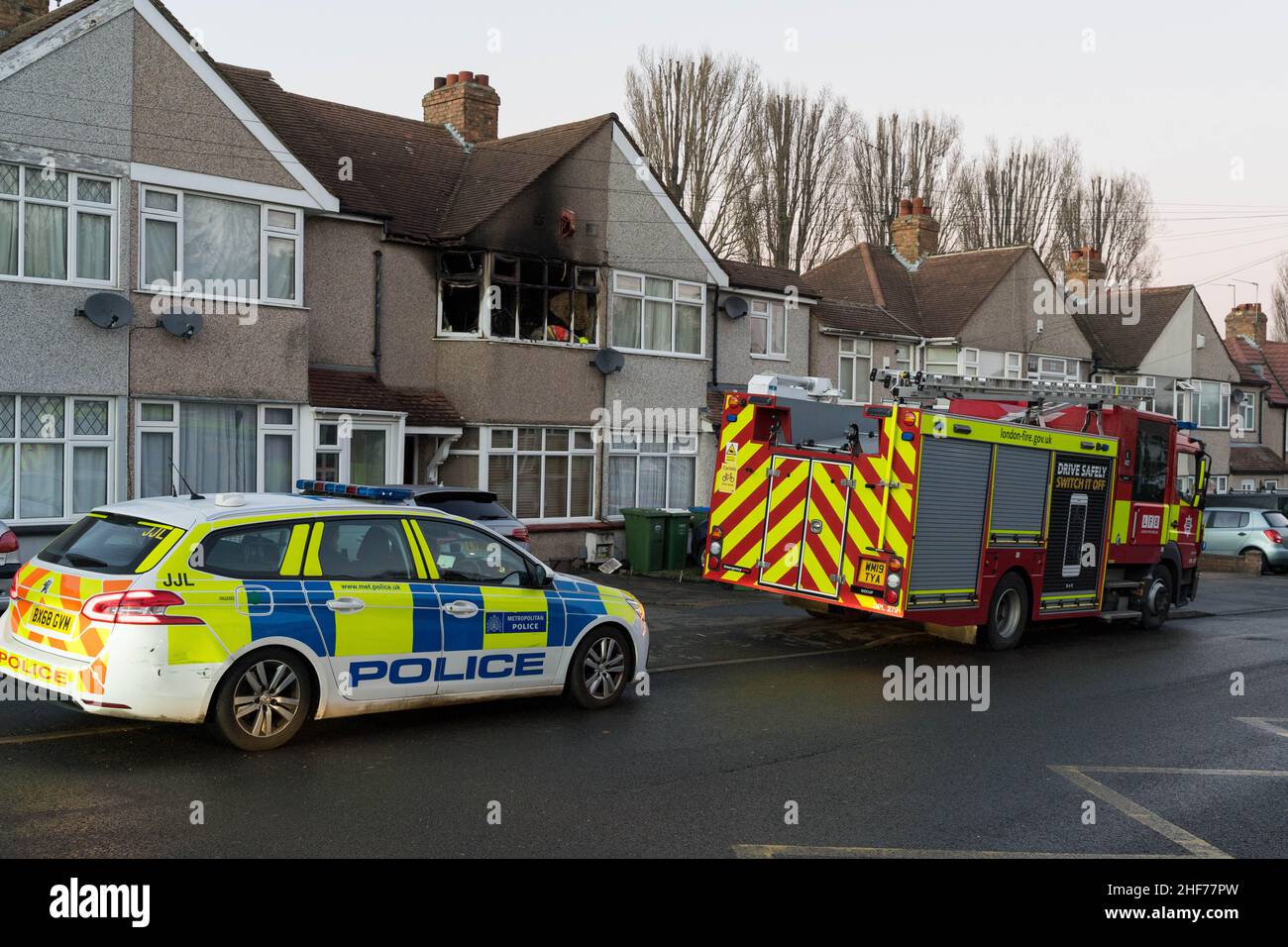 Bexley, London UK, 14 Jan 2022. Four fire engines and 25 firefighters ...