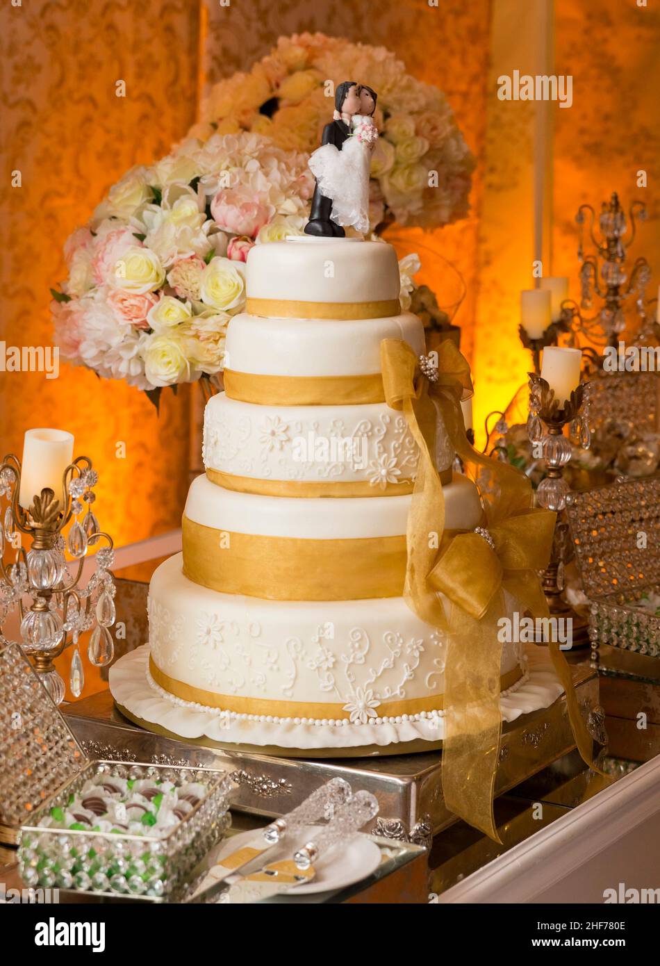 Cake symbolism hi-res stock photography and images - Alamy