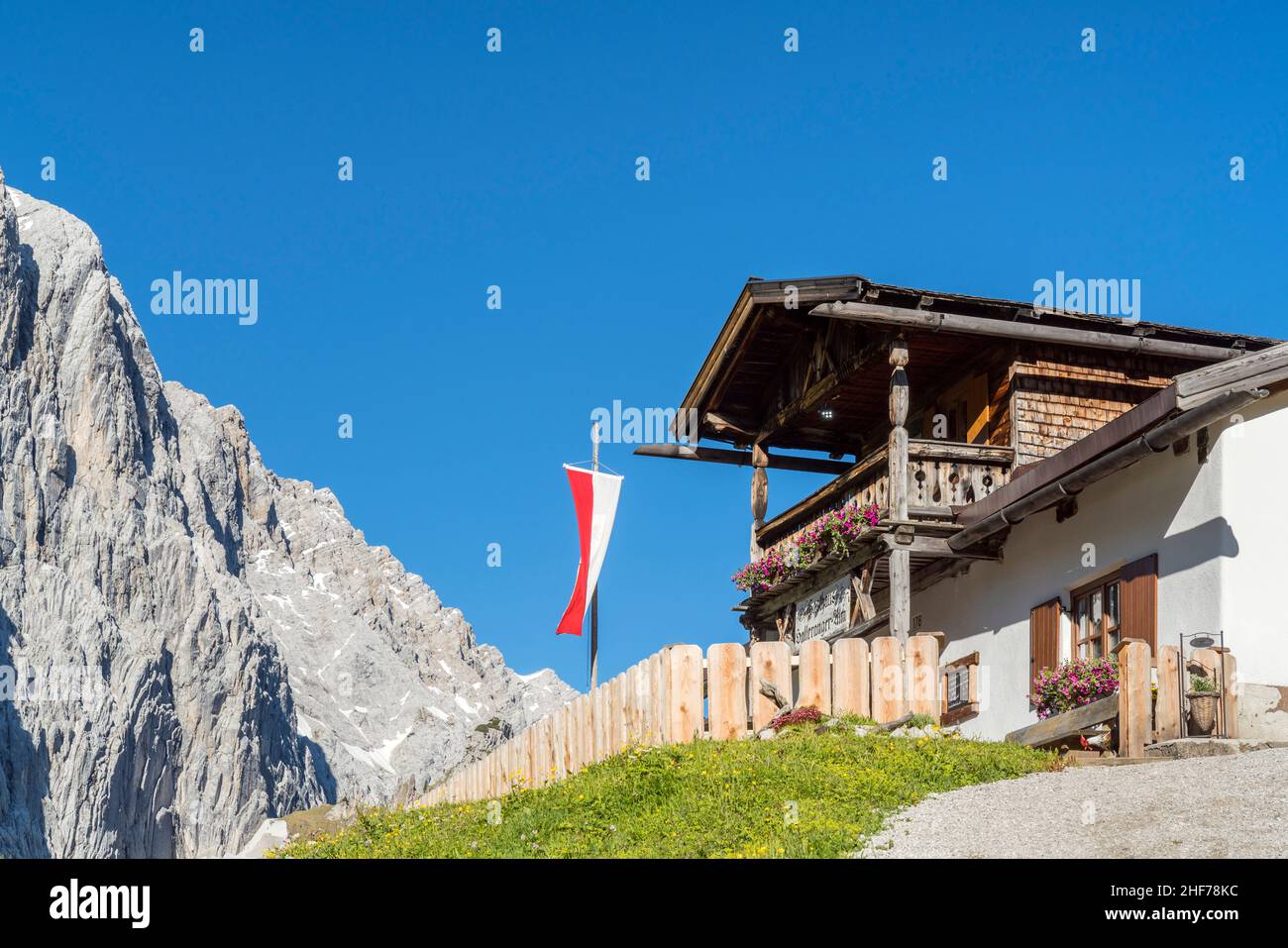 Hallerangeralm in front of the Kleiner Lafatscher (2, 636 m) in the ...