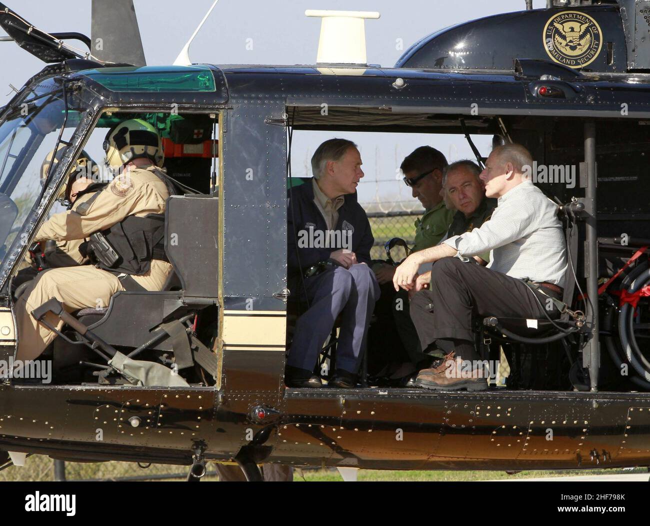 Secretary Kelly In Texas Pool Photos (32611290946 Stock Photo - Alamy