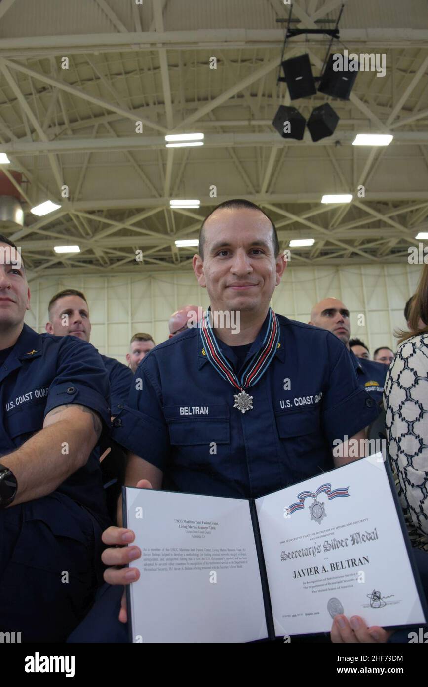 Secretary Kelly Meets with USCG Sector San Diego Personnel (32793841151 ...