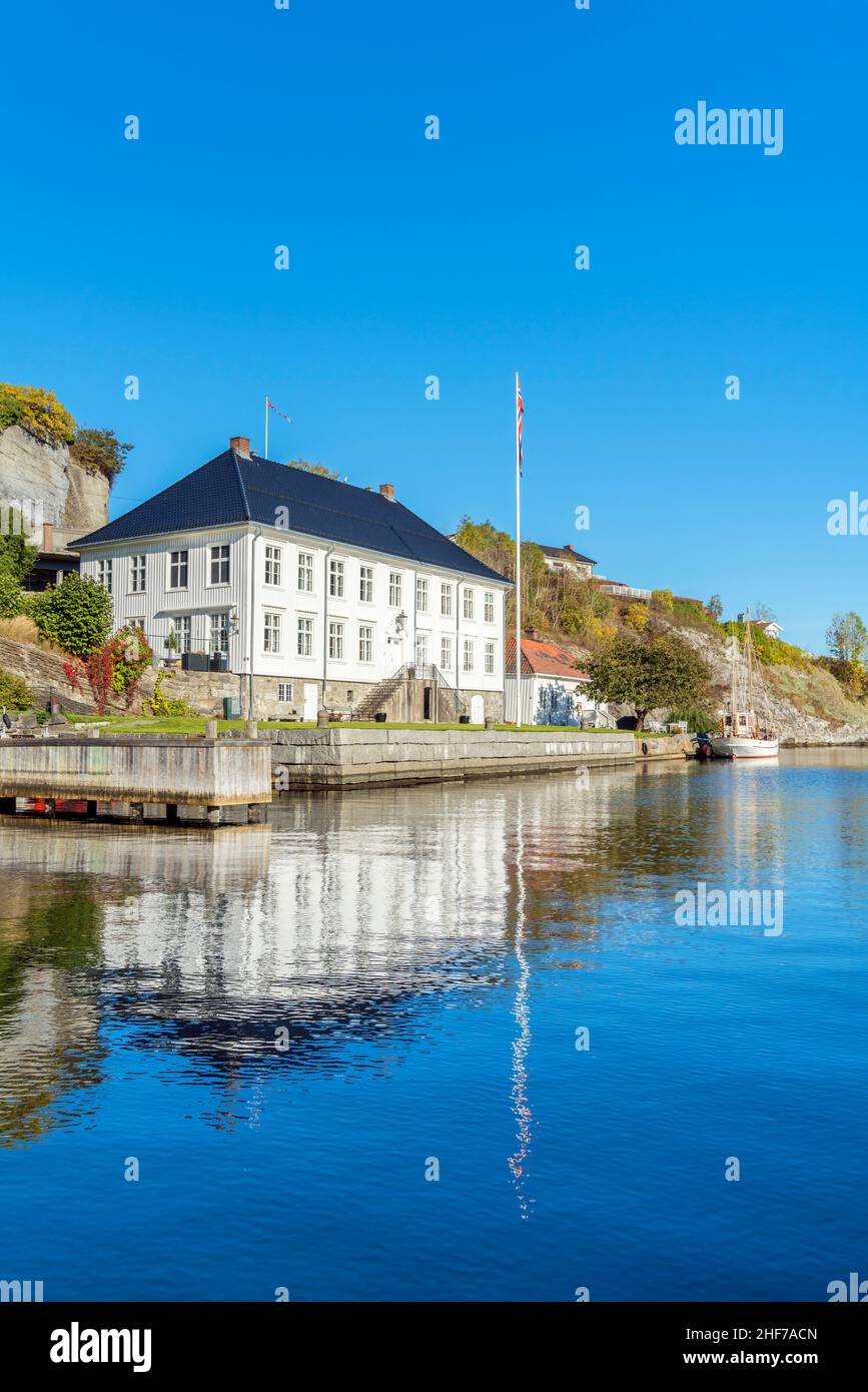 House by the sea in brevik hi-res stock photography and images - Alamy