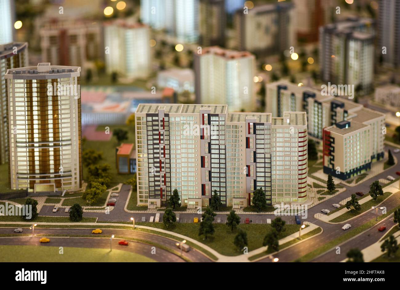 Scale model of city building with roads Stock Photo - Alamy