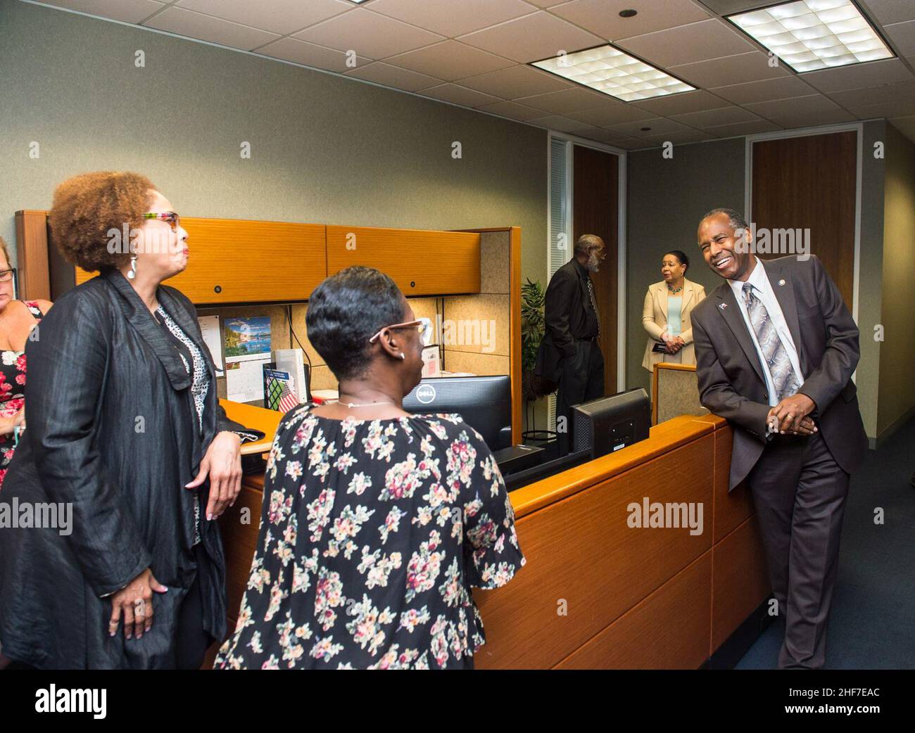 Secretary Carson with HUD and FEMA Staff at Houston Disaster Recovery ...