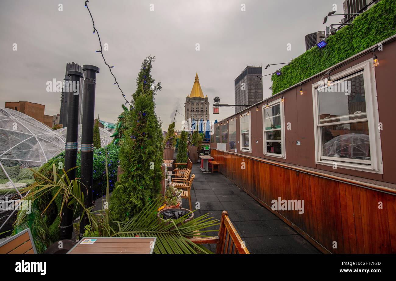 230 fifth rooftop bar hi-res stock photography and images - Alamy