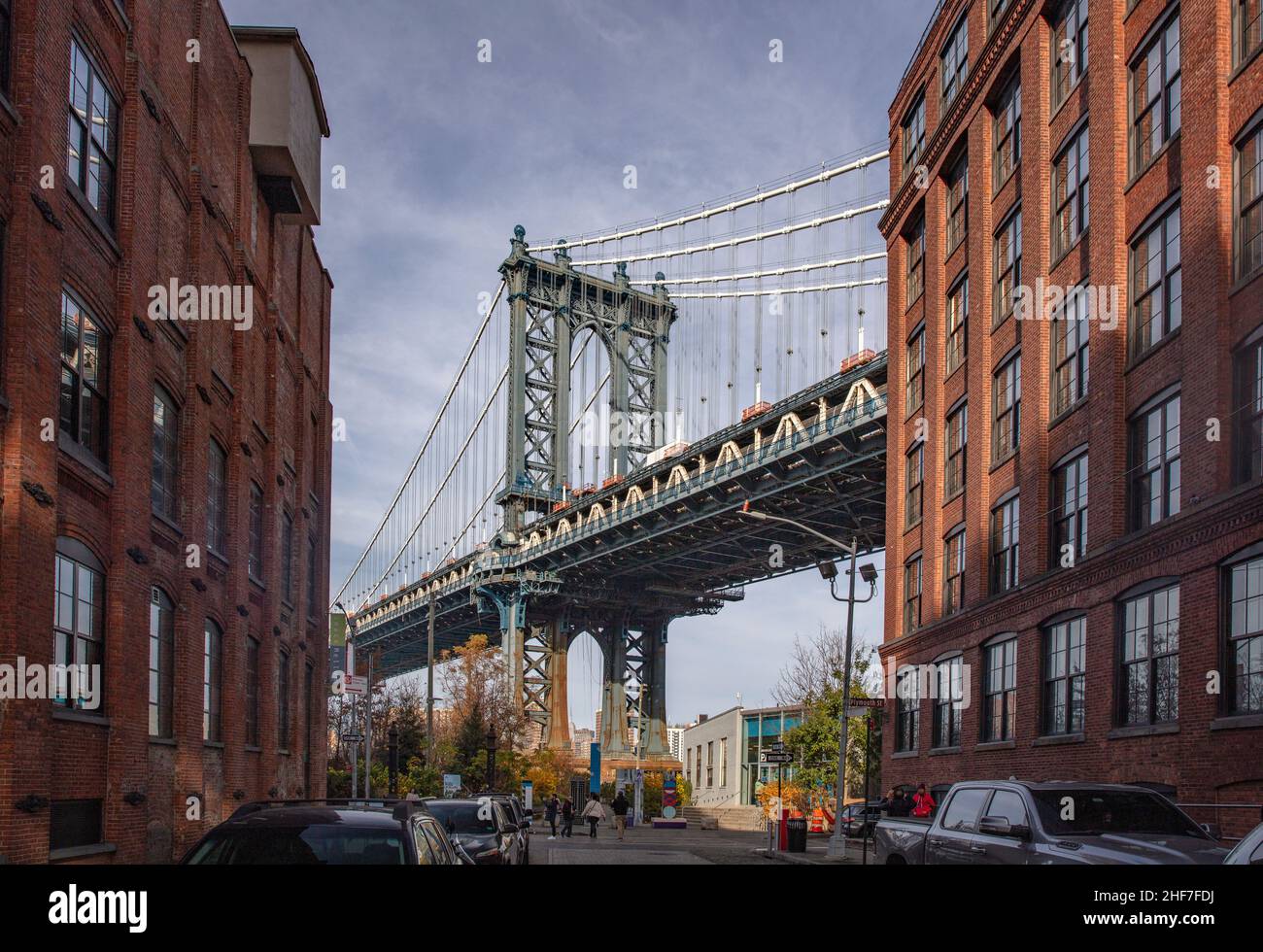 USA, New York City, Manhattan Bridge, Brooklyn, steel, brick Stock ...