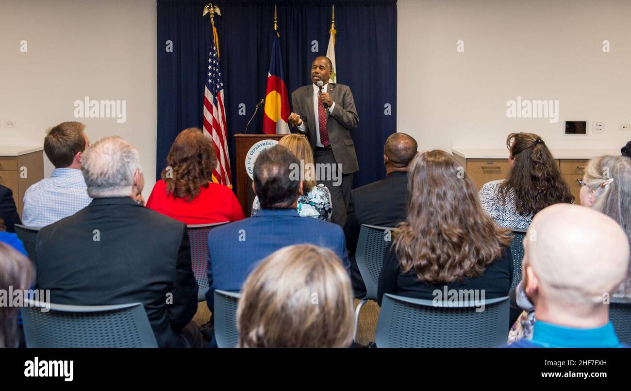 Hud field office hi-res stock photography and images - Alamy