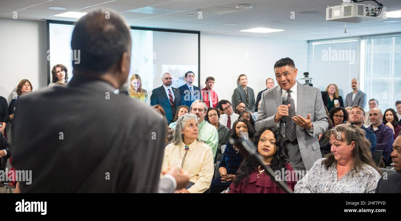 Hud field office hi-res stock photography and images - Alamy