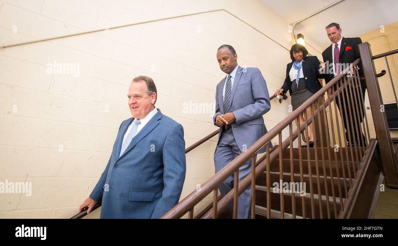 Secretary Carson visits Helping Up Mission in Baltimore (24293326248 ...