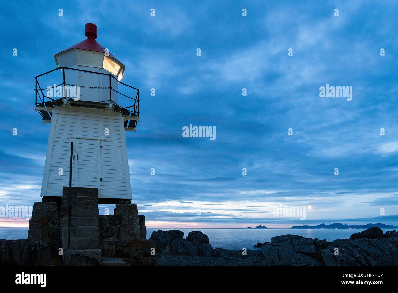 Norway, Lofoten, Austvågøya, Laukvik fishing village, lighthouse Stock ...