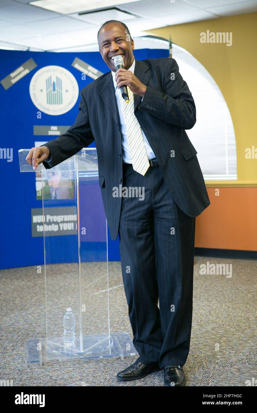 Secretary Carson visits Atlanta Field Office (38213543442 Stock Photo ...