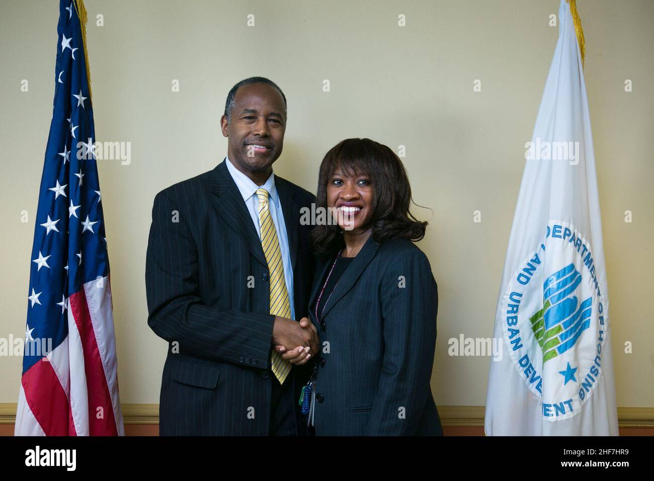 Secretary Carson visits Atlanta Field Office (38213539602 Stock Photo ...