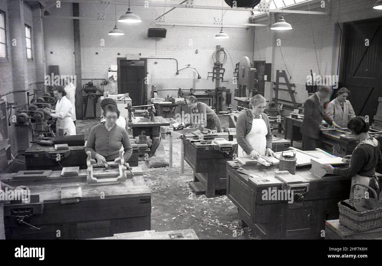1930s furniture making hi-res stock photography and images - Alamy
