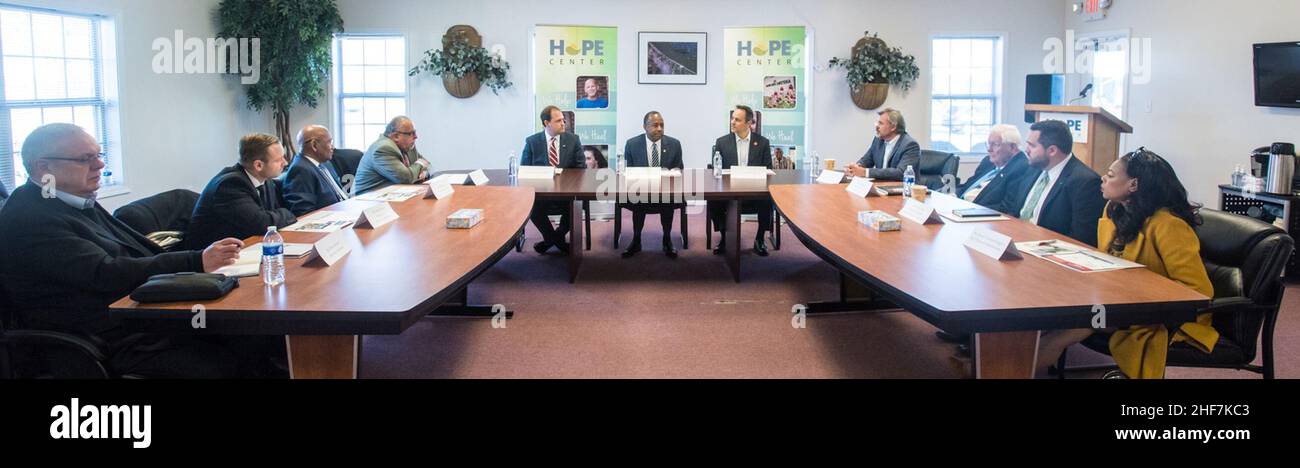 Secretary Carson visits Lexington and Louisville, Kentucky (25100971737 ...