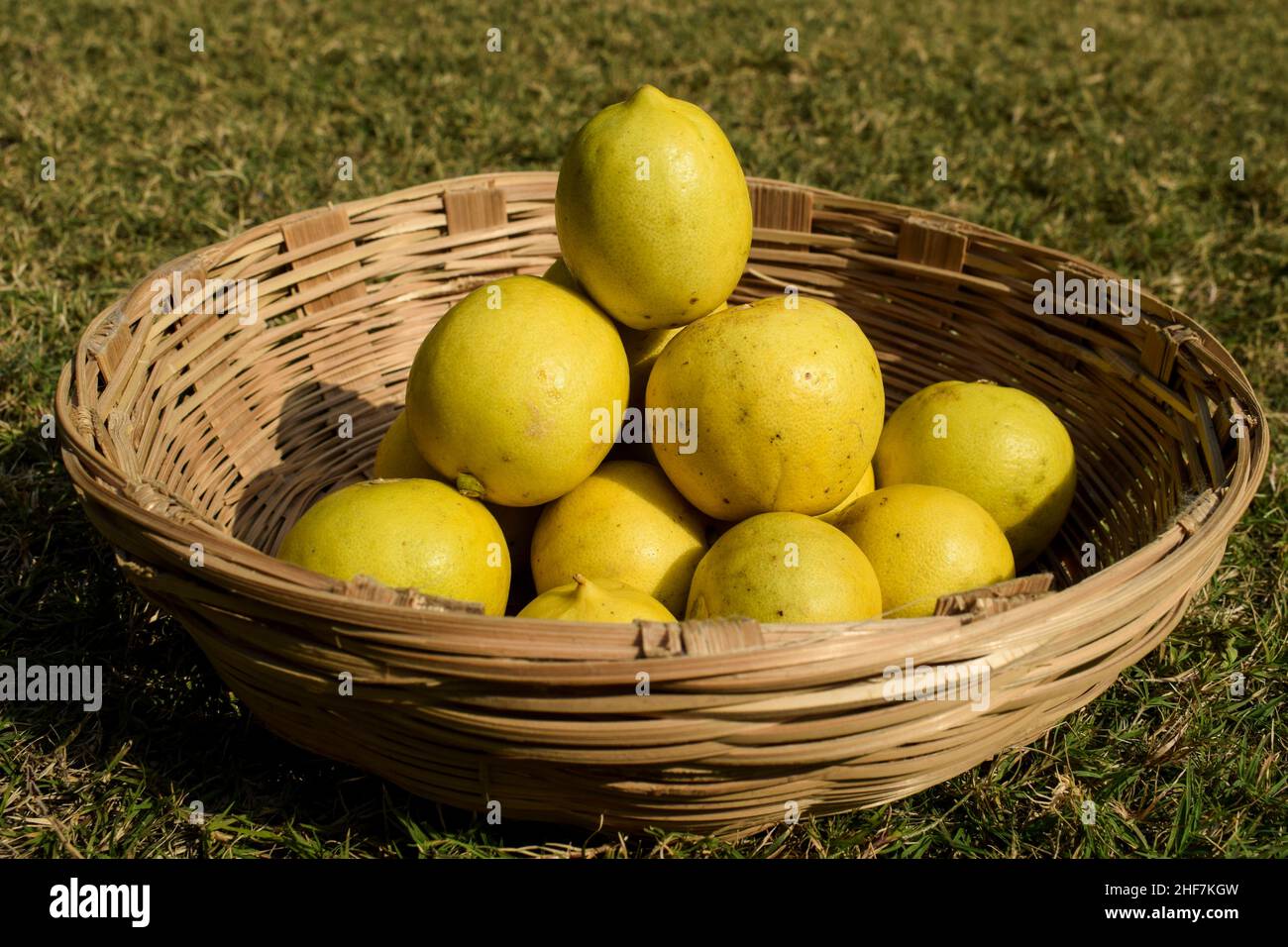 Stacked fruits and vegetables hi-res stock photography and images - Alamy