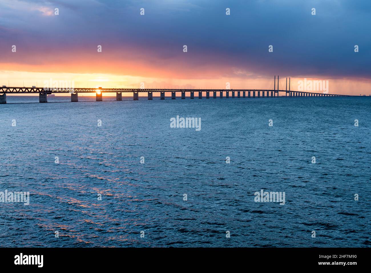 Sweden, Malmö, Oresund Bridge, E20, connection Malmö - Copenhagen ...