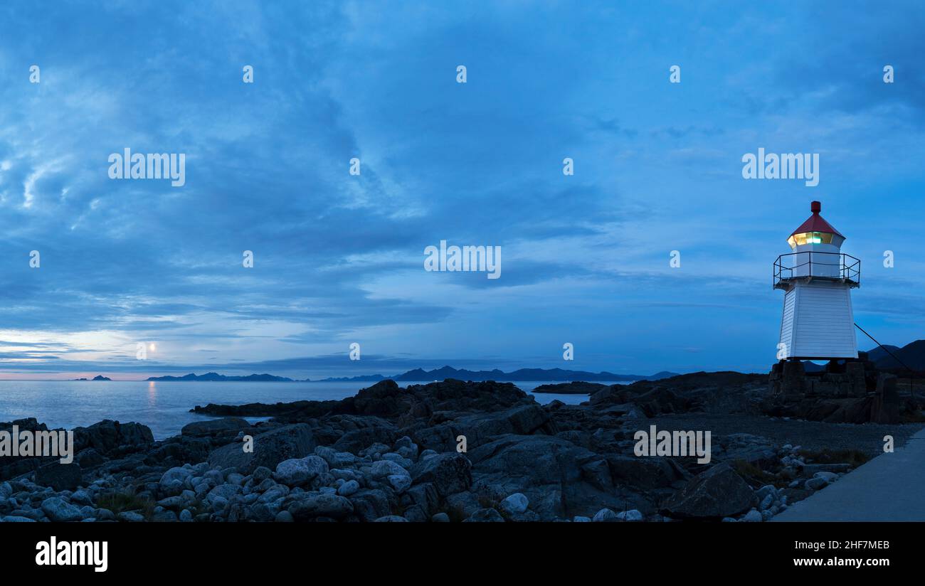 Panorama, Norway, Lofoten, Austvågøya, fishing village Laukvik ...