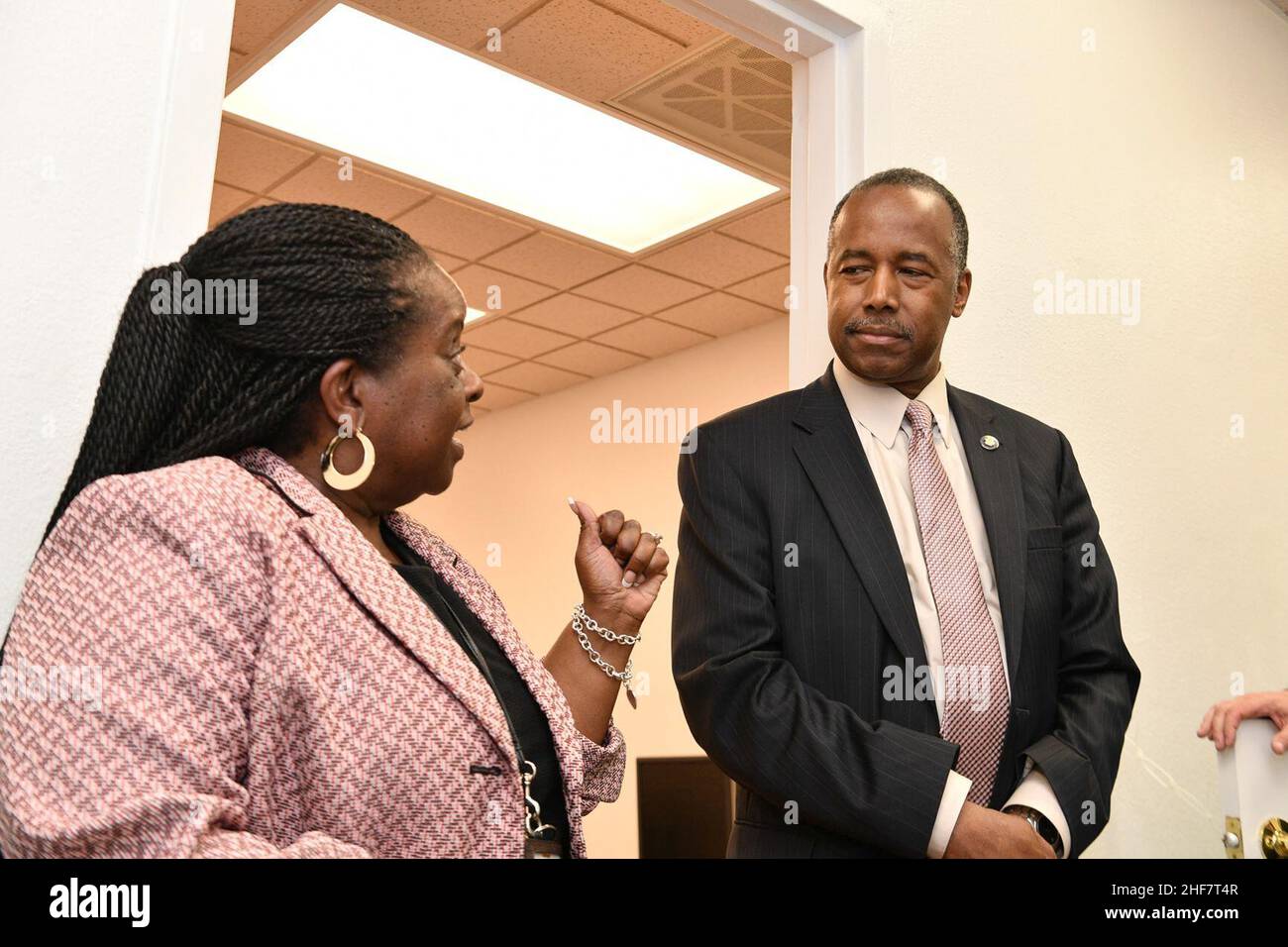 Secretary Carson Visits Las Vegas, Nevada (27984948248 Stock Photo - Alamy