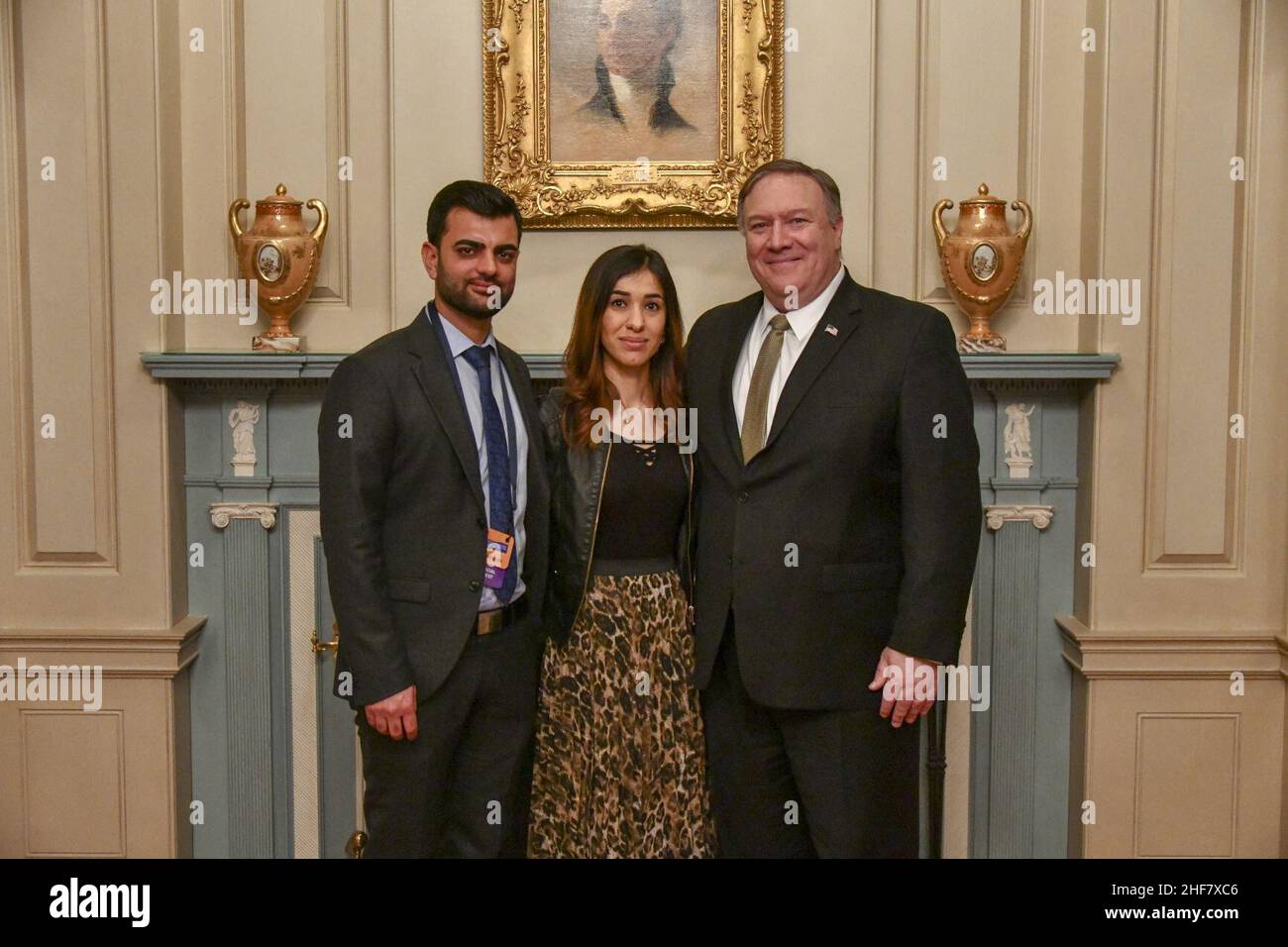 Secretary Pompeo Presents Nadia Murad With a Certificate of ...