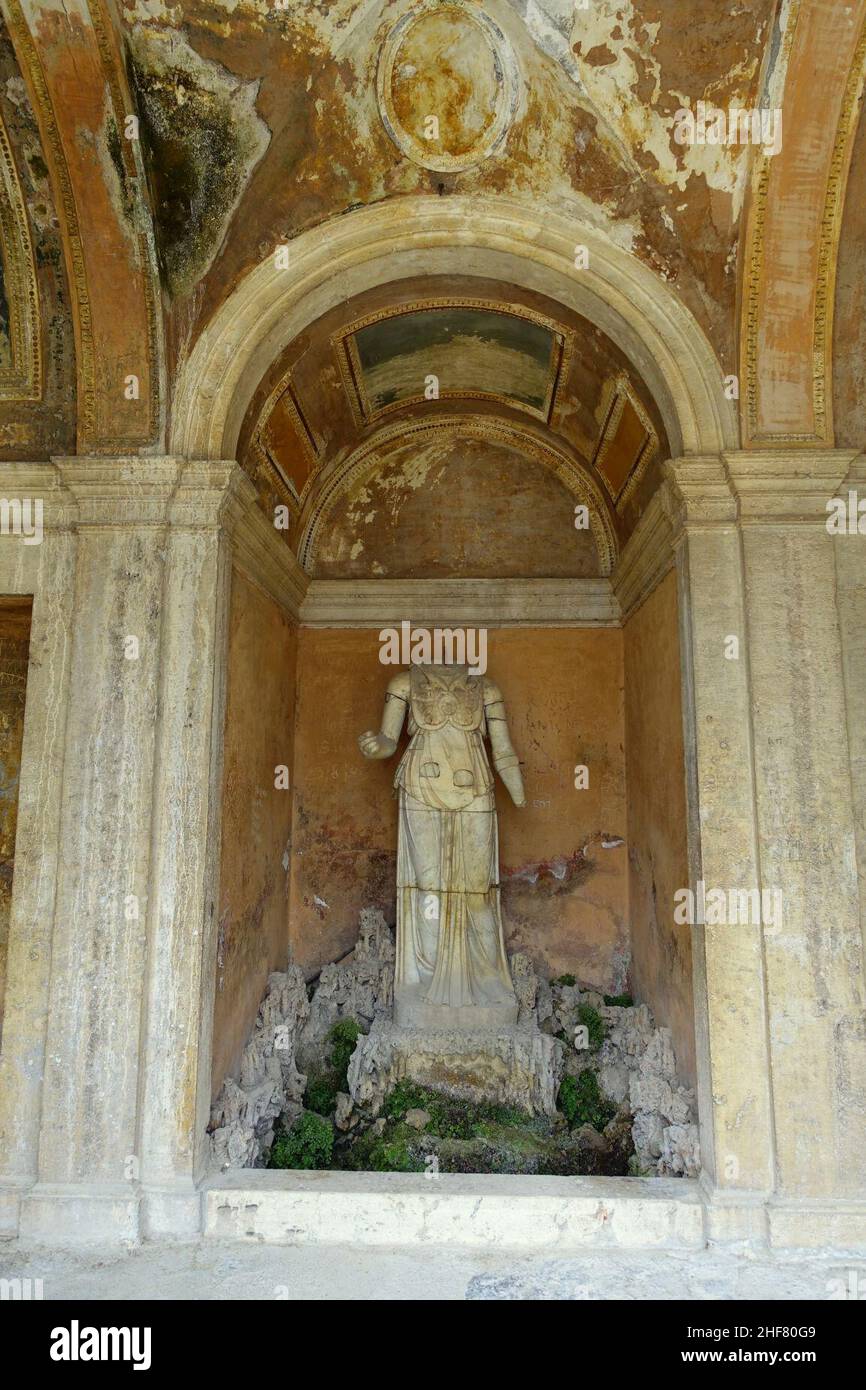 Sculpture with grotto - Villa d'Este - Tivoli, Italy Stock Photo - Alamy