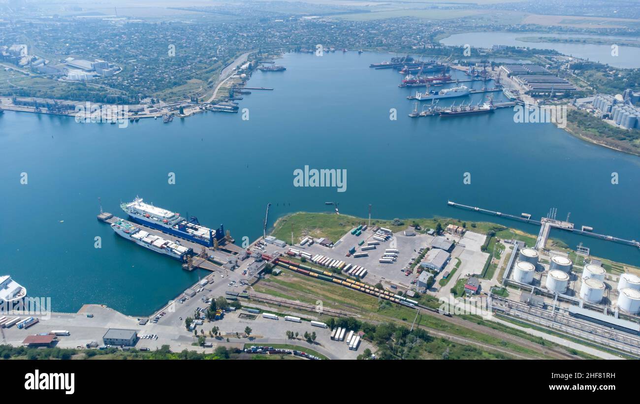 Aerial ferry loading hi-res stock photography and images - Alamy