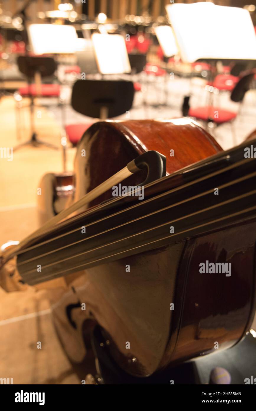 Musical instruments, bass, music stands Stock Photo - Alamy