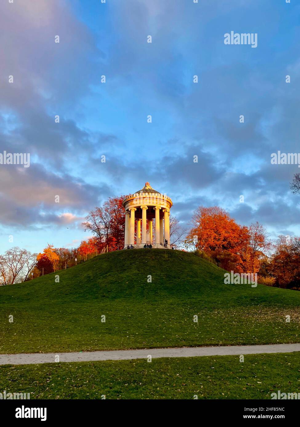 Evening garden autumn hi-res stock photography and images - Alamy