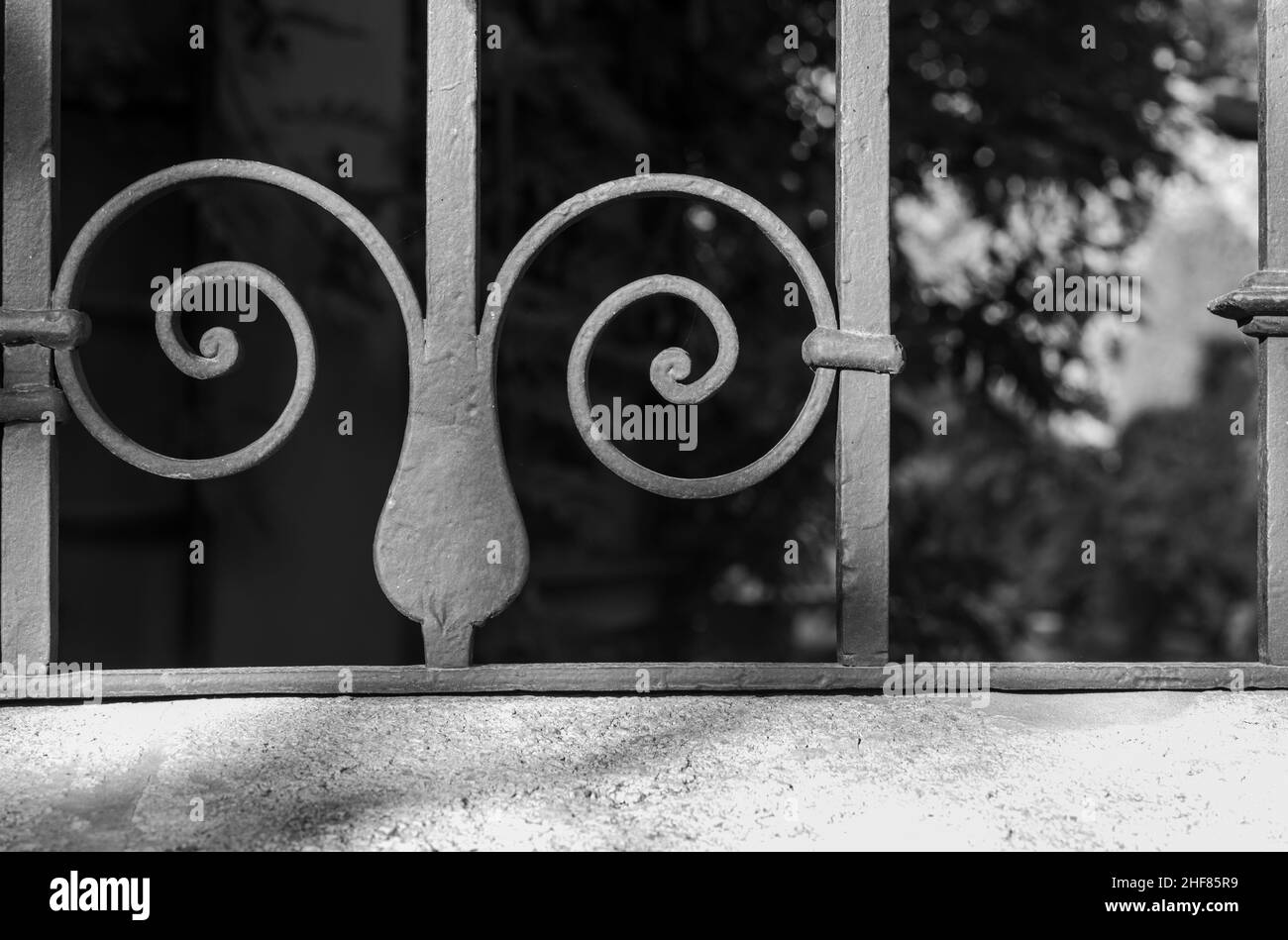 Lenbachhaus from the outside, Munich, fence, black and white Stock ...