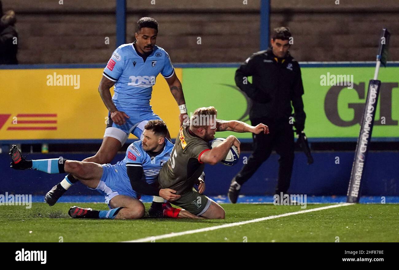 Harlequins' Tyrone Green scores their side's second try during the ...