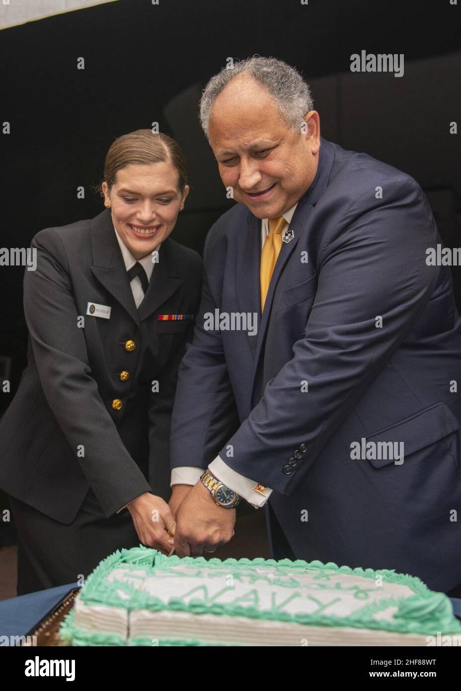 SECNAV Celebrates Navy's 246th Birthday 211013 Stock Photo - Alamy