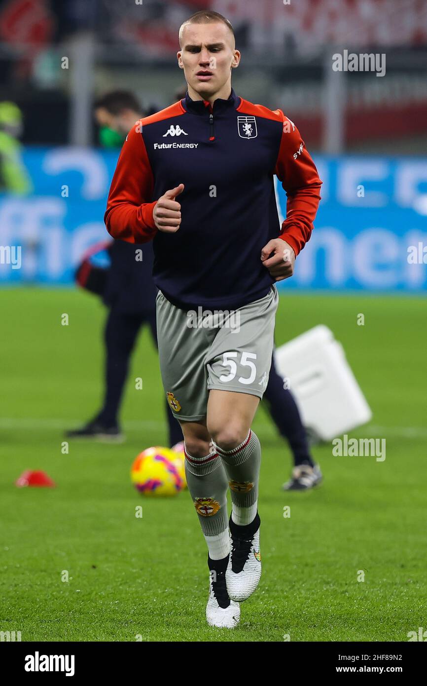 Leo Ostigard of Genoa CFC warms up during the Coppa Italia 2021/22 ...