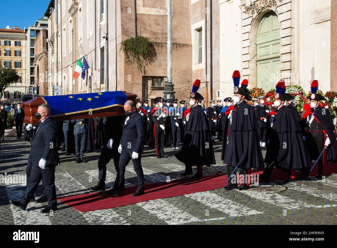 Rome, Italy. 14th Jan, 2022. The coffin arrives in the church draped in ...